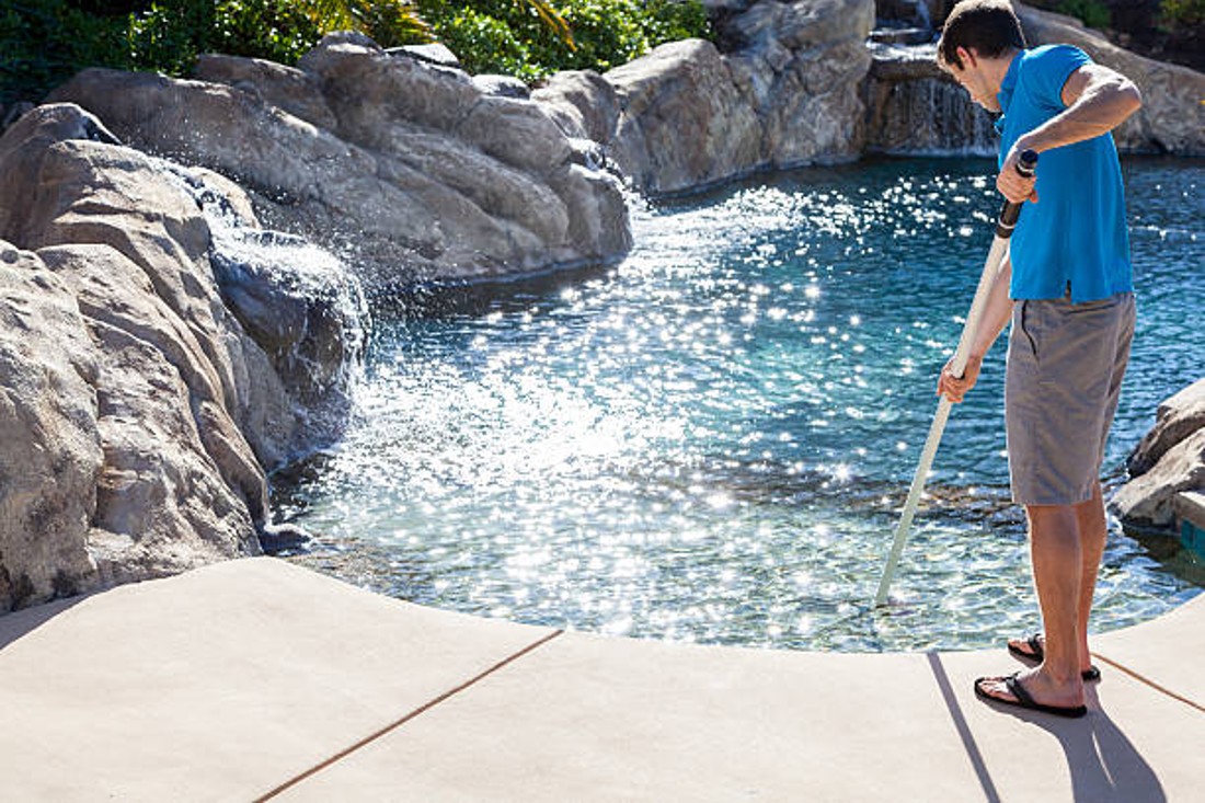 The Best Pool Brushes for the Ultimate Clean • Better Lawns and Gardens
